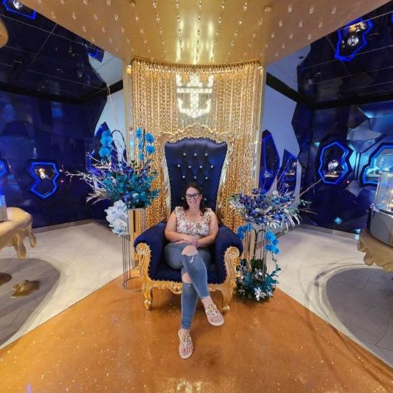 Tienda Royal Bling en el Icon Of The Seas – Throne Kingdom
