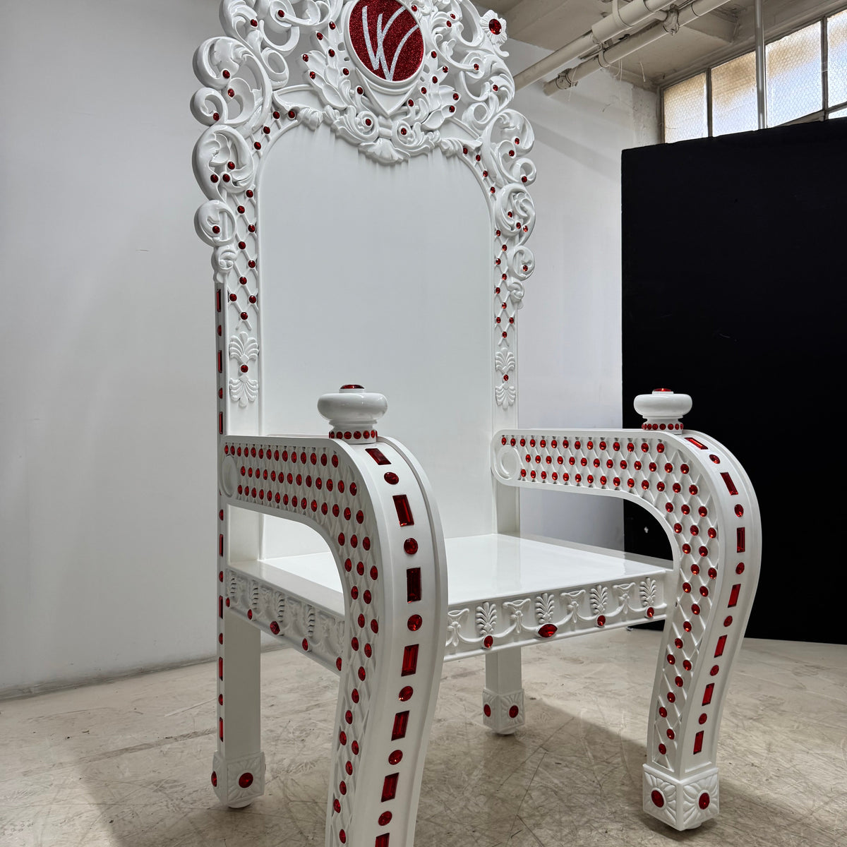 Sovereign Thrones: An Heirloom for Generations to Cherish – Throne Kingdom